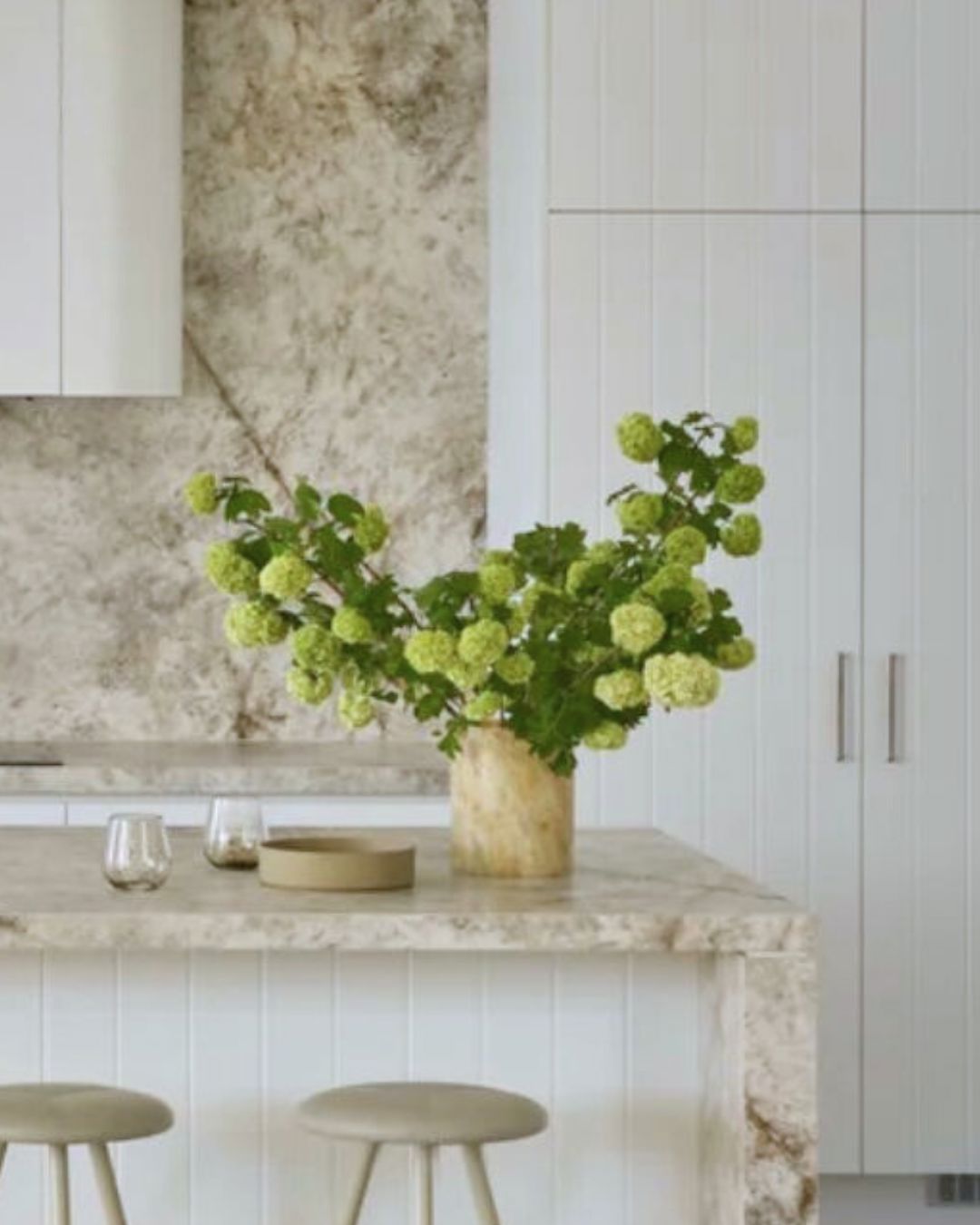 Onyx Vase | Handcrafted Natural Stone Decor – Sun Republic – SUN REPUBLIC